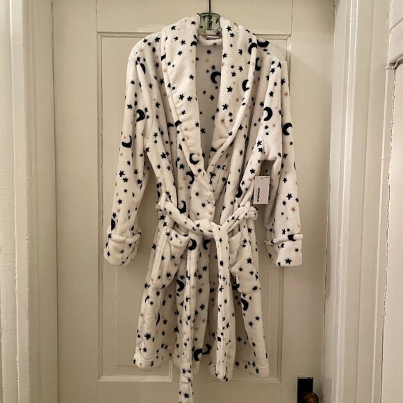 Sonoma | Intimates & Sleepwear | Nwt Sonoma Offwhite Fleece Robe White ...
